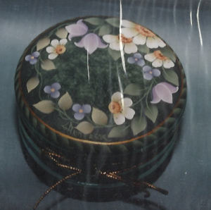 Decorative Painting Bookstore: Woodland Flowers Topper - Gail Anderson